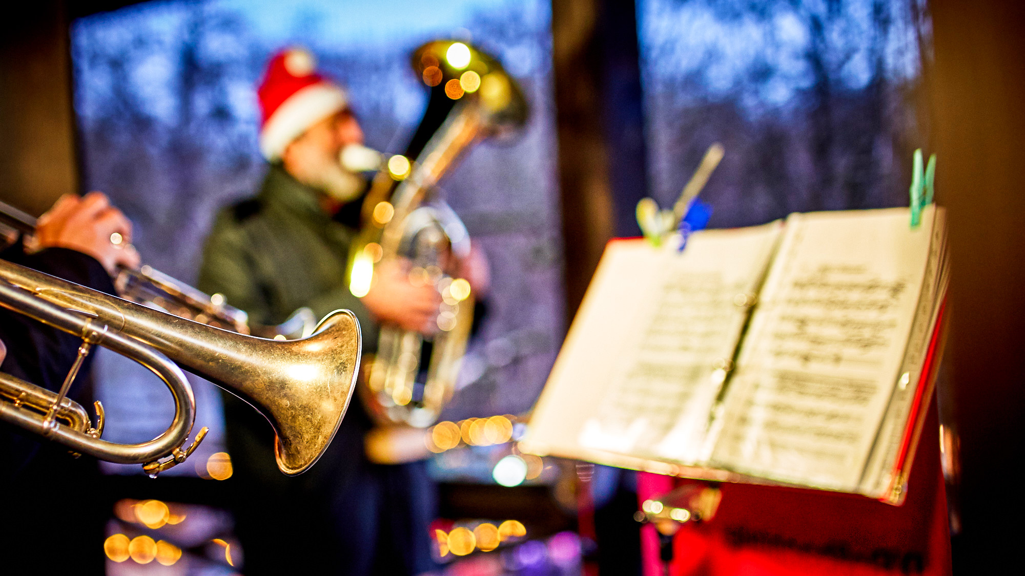 Weihnachtsmarkt am Chinesischen Turm München Chinesischer Turm ...