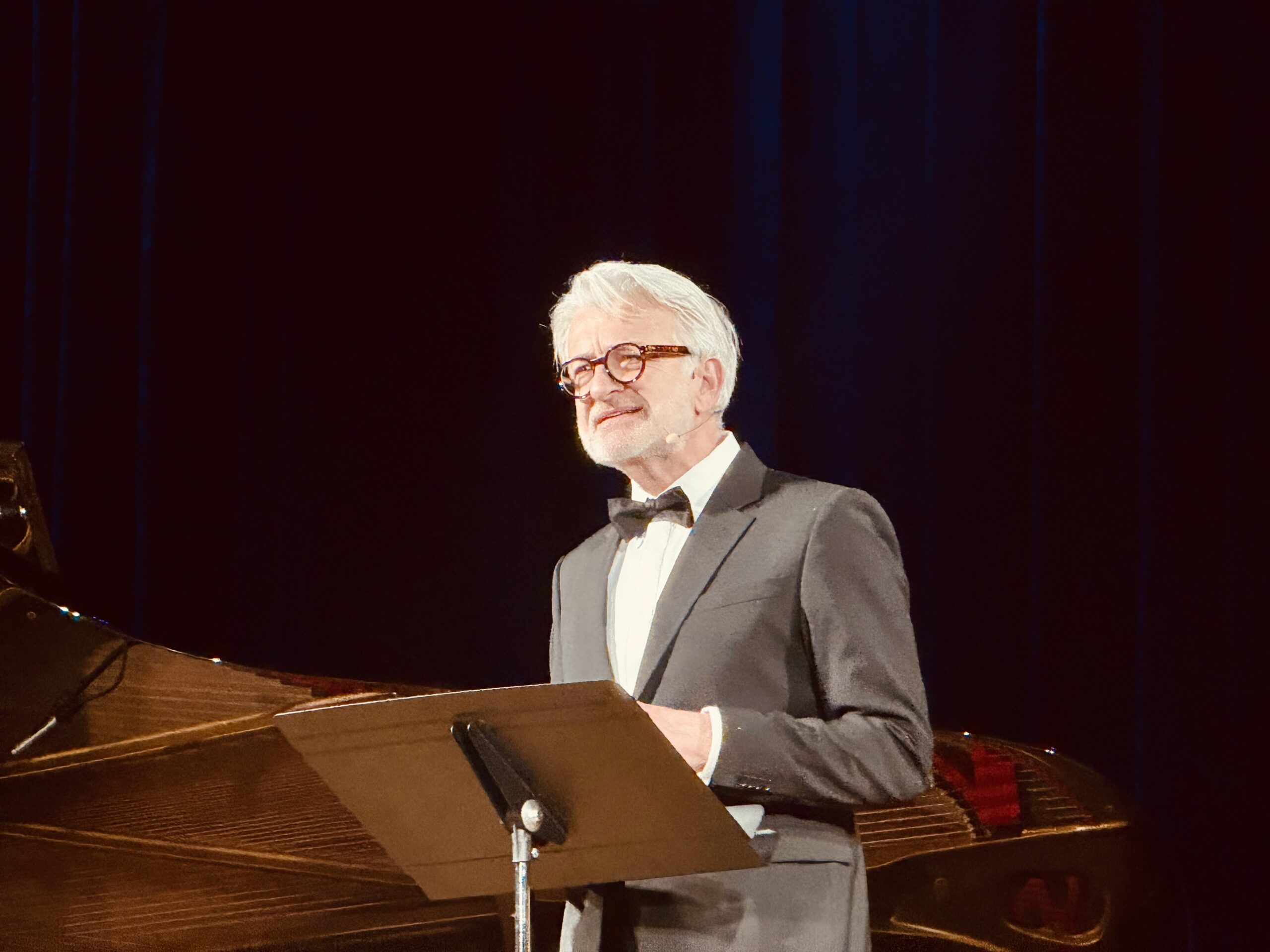 IN-München-Review: So wars bei … Dominic Raacke im Künstlerhaus - IN ...