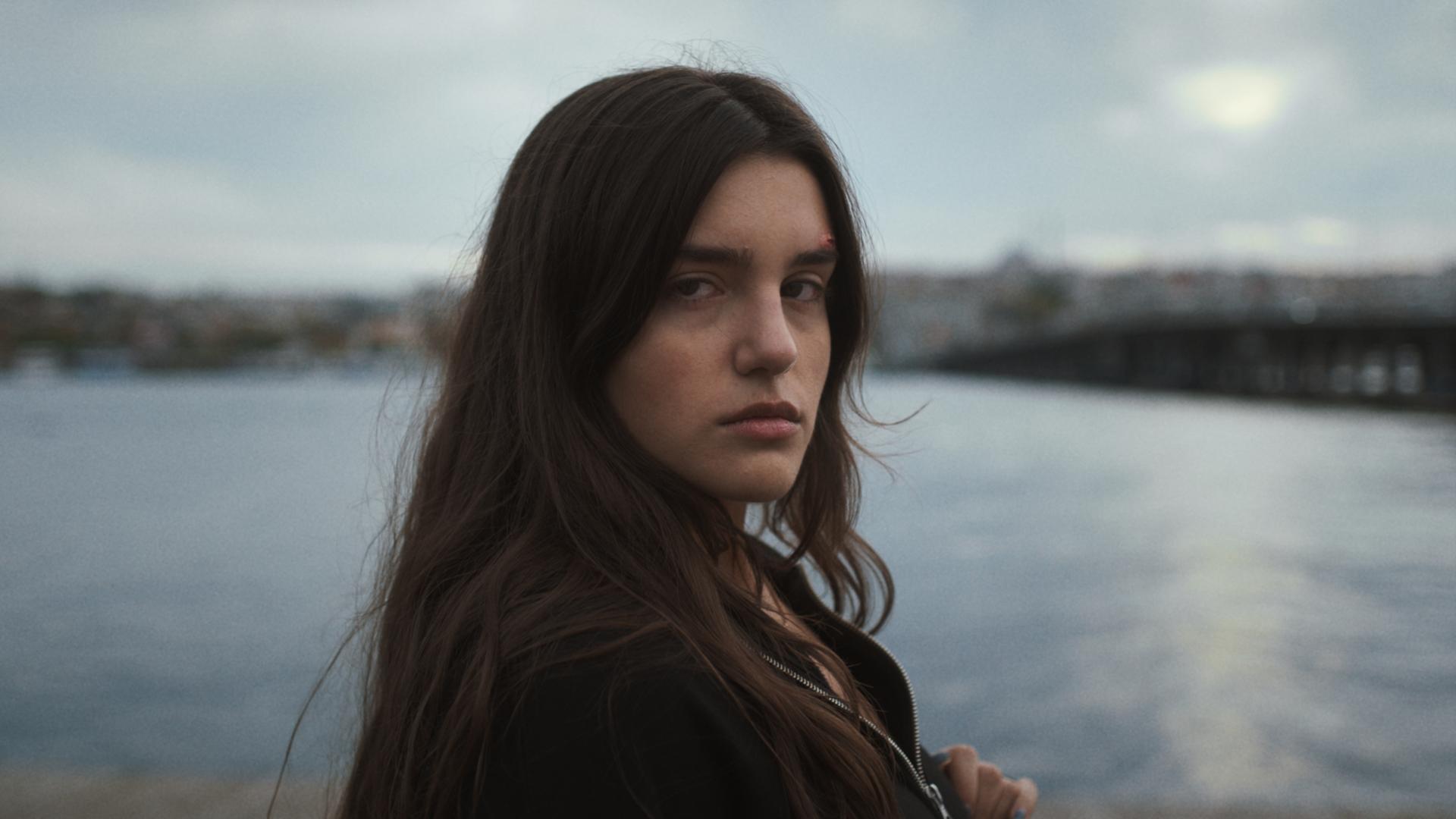 Ellbogen München - Spielzeiten, Trailer, Tickets