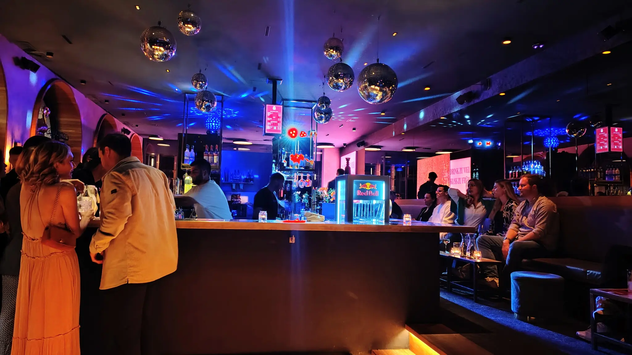 Die Bambi Bar streichelt die Seele am Stachus - IN München - Das ...