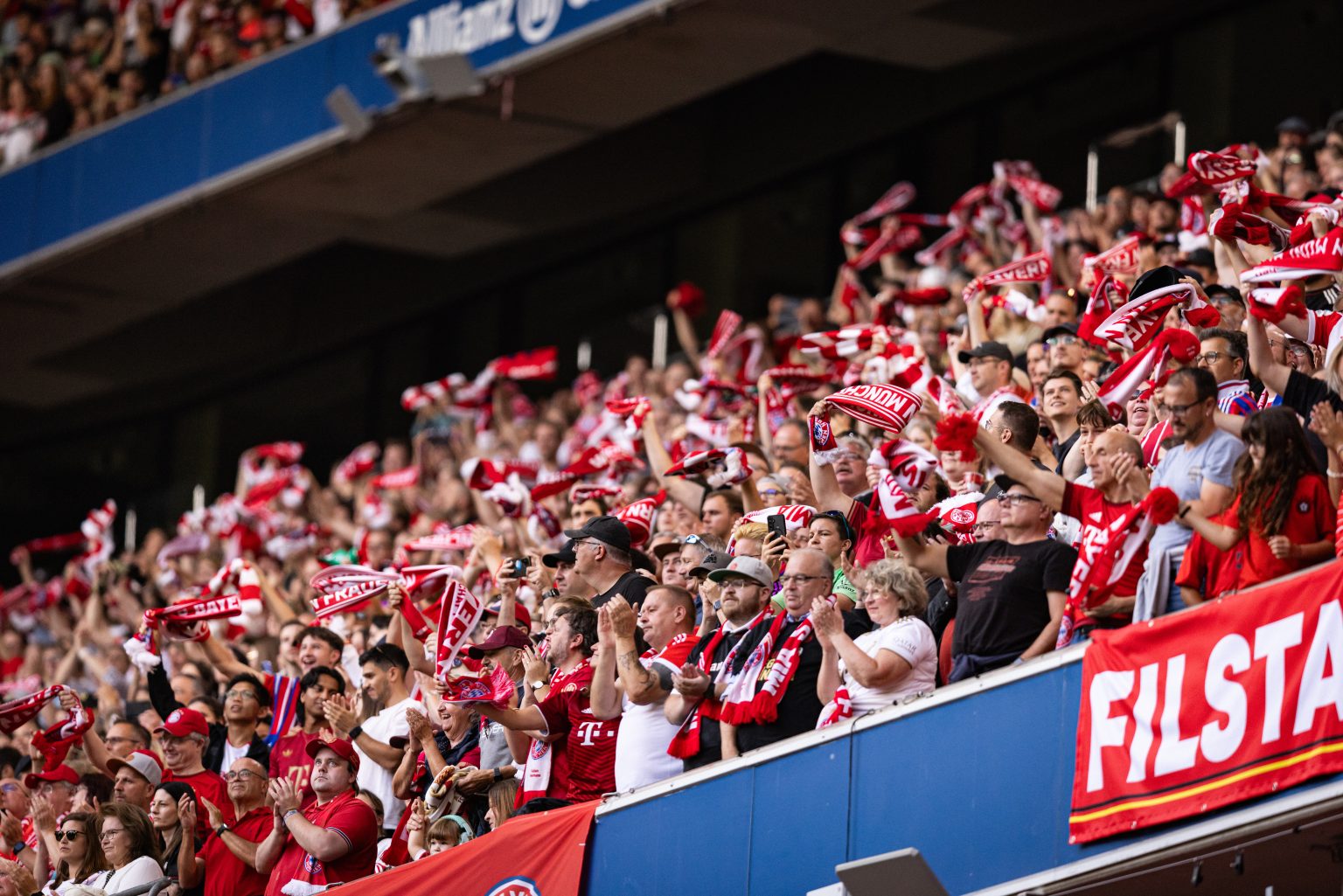 FC Bayern Frauen gegen Arsenal WFC am 12.11. in der Allianz Arena - IN München - Das Stadtmagazin