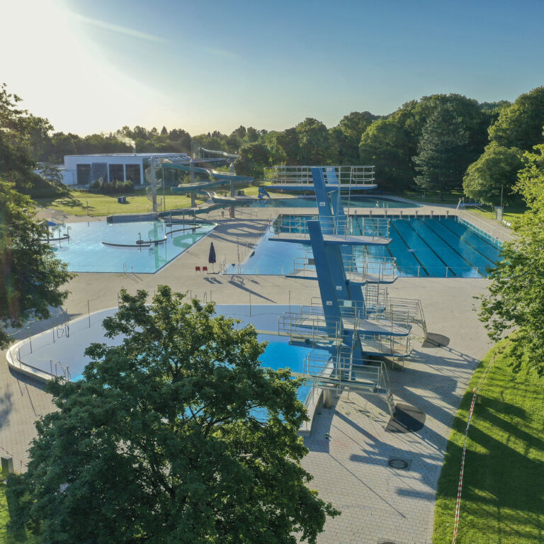 Michaelibad: das größte Freibad in München - IN München