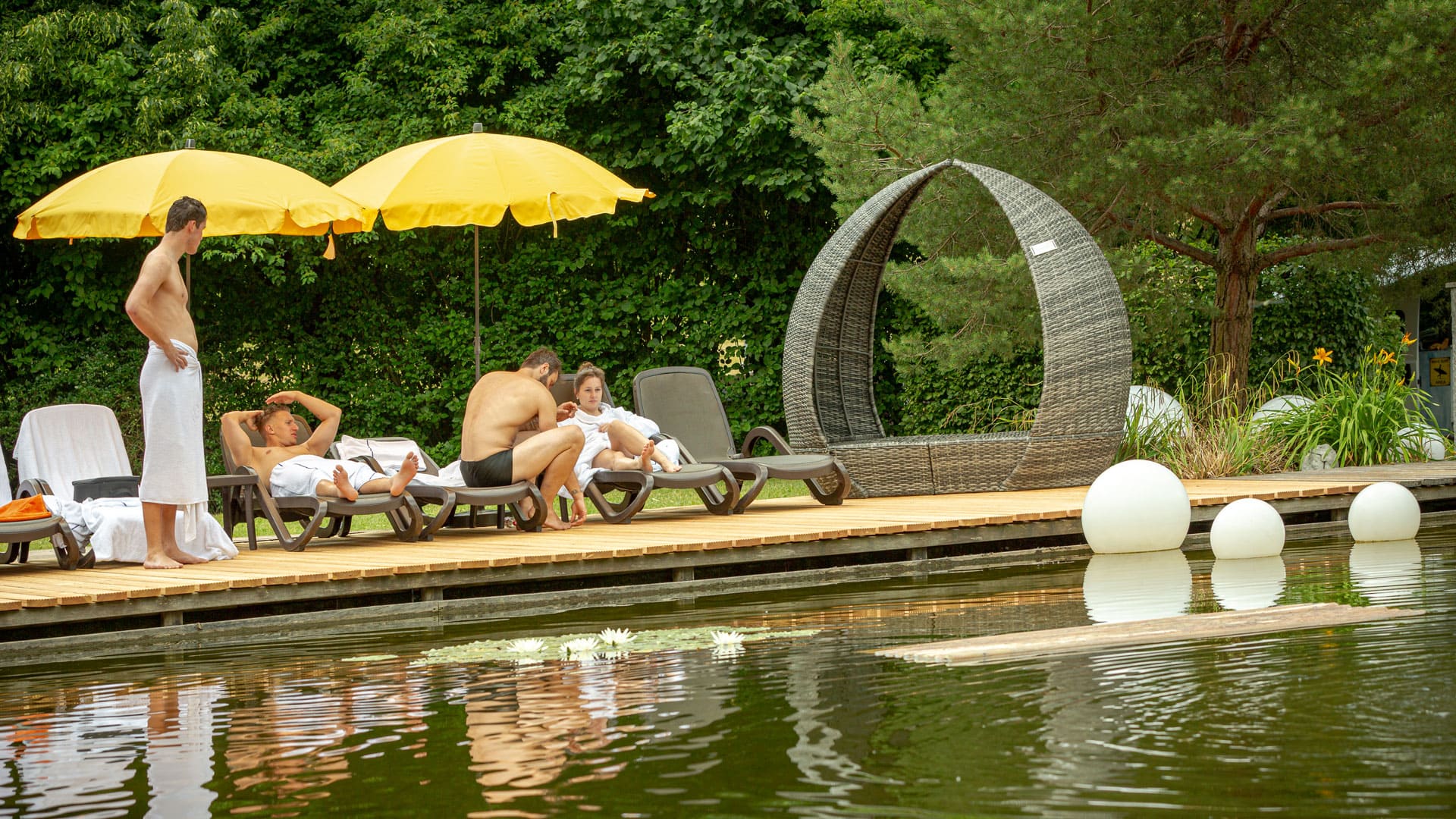 Fit in den Frühling mit Sauna & Wellness im Phönix-Bad - IN München ...